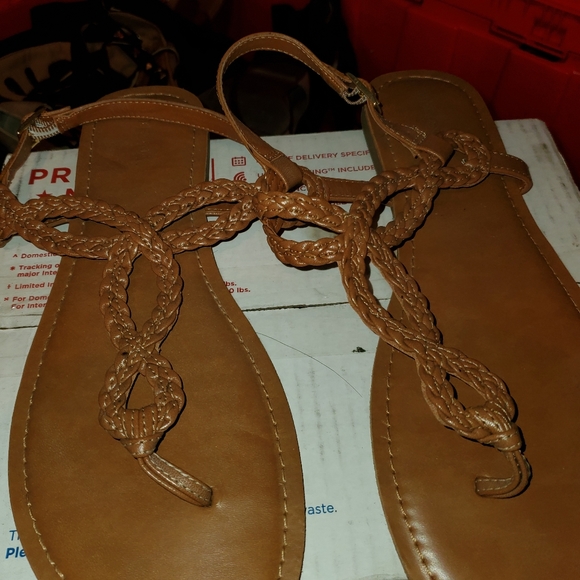 Merona | Shoes | Flat Sandals | Poshmark